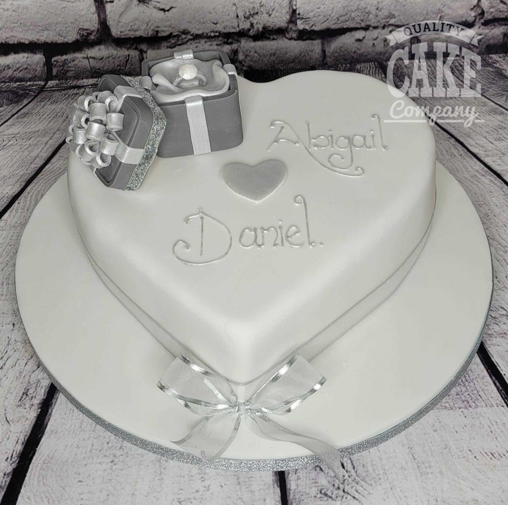 Engagement Cakes - Quality Cake Company Tamworth