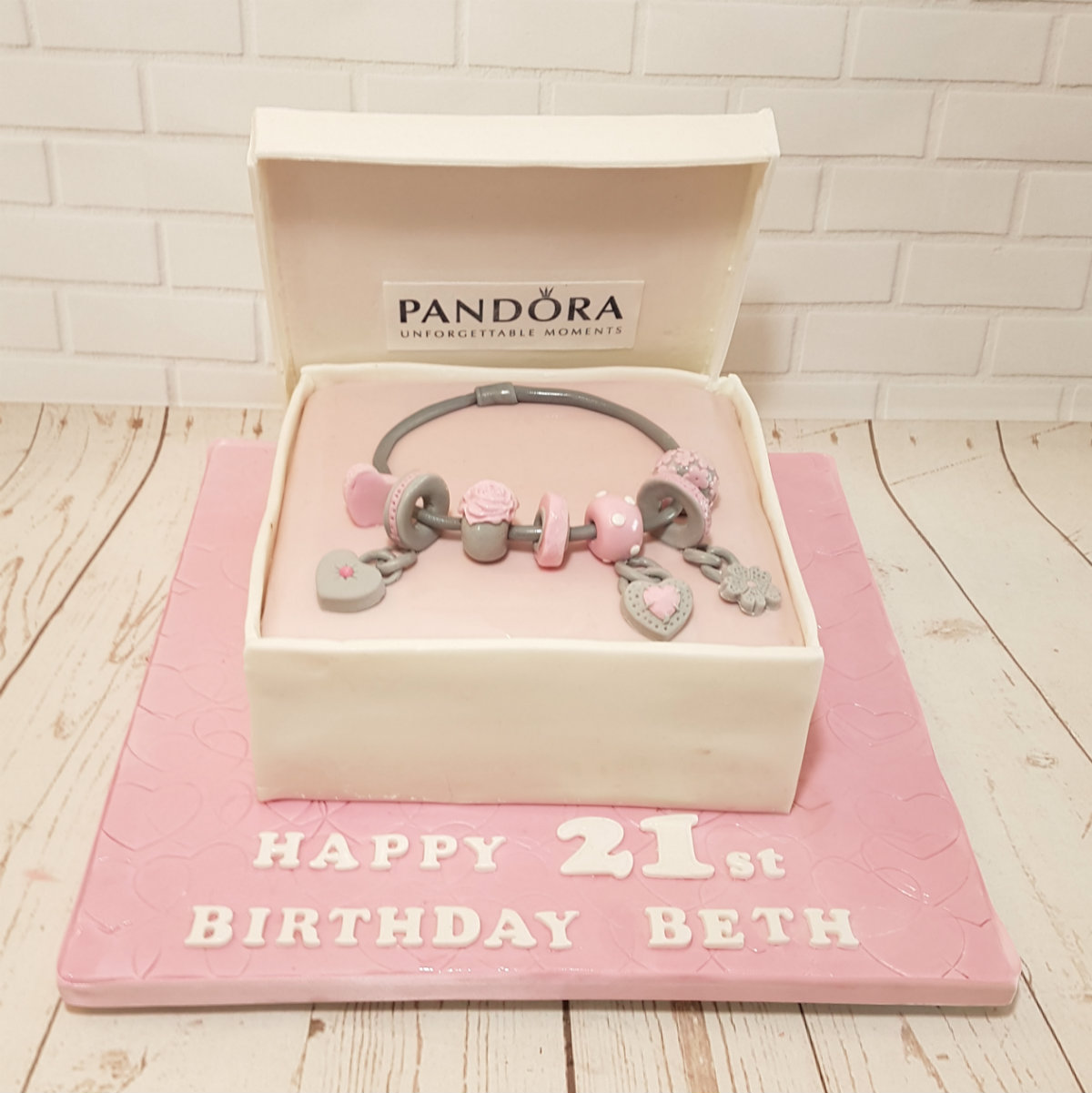 Inspiration: Female Birthday Cakes - Quality Cake Company